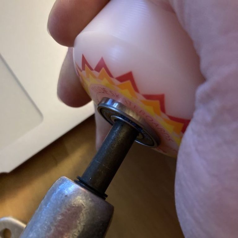 50-50 Grind Skateboard Trick: A Comprehensive Guide - Skateboard Trends