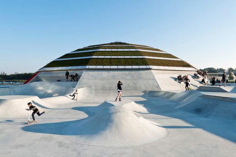 How Does a Skateboarding Park Work? The Concrete Playground ...